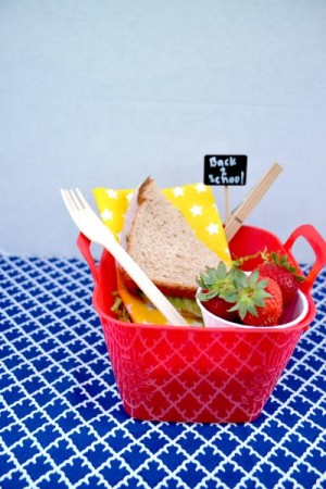 How to put together a Kids Place Setting